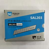 China Hard To Snap Off 18mm Blades Designed For Rubber Industry for sale