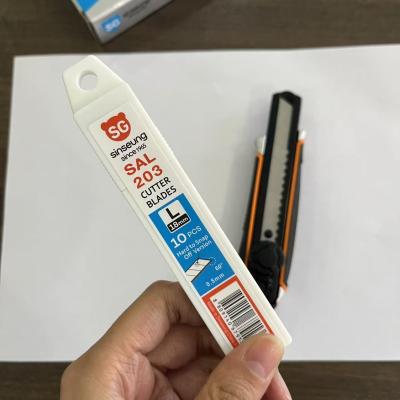 China Cutting Rubber with 18mm Cutter Blades Silver Width 18mm for sale