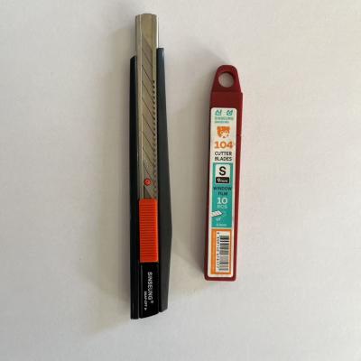China 9mm Snap-off Cutter Blades with 0.4mm Thickness and Carbon Steel Construction for Precision Cutting for sale