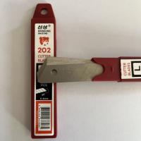 China 60 Degree Angle 18mm Snap Blades 8 Segments Sk2 High Carbon Steel For Precision Cutting for sale