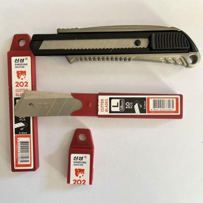 China SK2 High Carbon Steel 18mm Knife Blades 8 Segments 60° Angle For Precision Cutting for sale