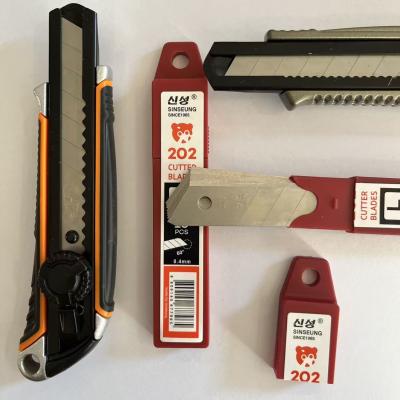 China SK2 High Carbon Steel Snap Blades 18mm 60° Angle Cutting Paper for sale