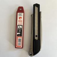 China 8 Segments 18mm Snap Off Blades Bulk 60° Angle SK2 High Carbon Steel for sale
