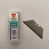 China Sk2 High Carbon Steel 9mm Snap Blades 64 Hrc Hardness Trapezoid Shape Design For Safety Knives for sale