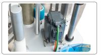 China Pharmaceutical Chemical Self Adhesive Double Sided Labeling Machine for sale