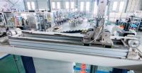 China Fully automatic carton packing machine with touchscreen frequency converter and servo system for packaging of bottles for sale