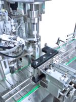 China Automatic Capping Machine Featuring Cap Grabbing and Capping Mechanism Suitable for Various Bottle Cap Specifications for sale