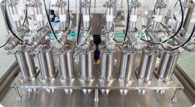 China Automatic Linear Piston Filling Machine 8-20 Heads 50ml-1000ml Capacity 600-8000 Bottles/Hour for sale