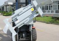 China Block Forklift Clamp Attachments Turn A Load 1015mm Width for sale