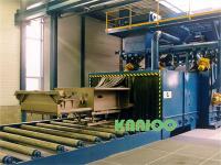 China Large Steel Structure Parts Roller Conveyor Steel Shot Blaster Through Type for sale