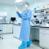 China Fluid Resistant AAMI Level 4 Non-Woven Disposable Surgical Gown for Hospital Use for sale