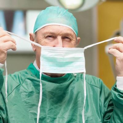 China 3-ply Non-woven Tie-on Surgical Face Mask EN14683 Type IIR & ASTM F2100 Compliant with Customizable Size for sale
