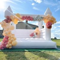 China Commercial White Inflatable Bouncer Castle Jumping Inflatable Wedding Bounce House for sale