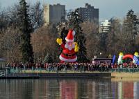 China Large Commercial Santa Claus Inflatable Advertising Products For Promotion 10 m for sale