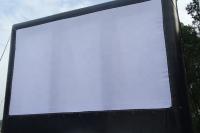 China Waterproof Backyard Outdoor Inflatable Movie Screen With Blowers for sale