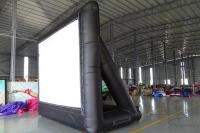 China Waterproof Backyard Outdoor Inflatable Movie Screen With Blowers for sale