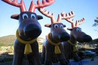 China Oxford Cloth Inflatable David 'S Deer Tree Lovely Brown Deer Double Stitch Sewing for sale