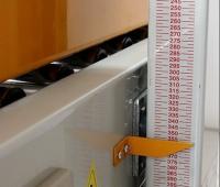 China Fully Automatic Case Box Erector Machine with Automatic Adjustment Voltage 220V/50HZ for sale