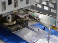 China Automatic Plastic Bag Pillow Bread Packing Machine with 90-400mm Package Film Width for sale