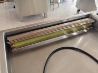China Easy to Single Chamber Vacuum Sealing Packing Machine for Food Vegetable Dates Beans for sale