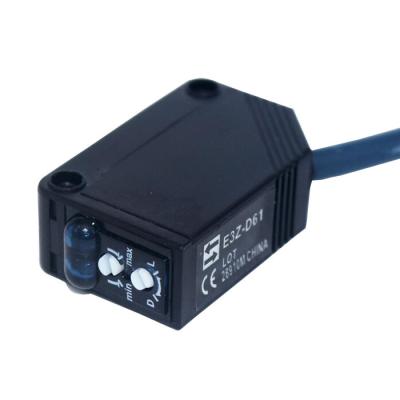 China new and original E3Z-D61 E3Z-R61 E3Z-D62 E3Z-D81 E3Z-R81 E3Z-D82 Photoelectric switch sensor in stock for sale