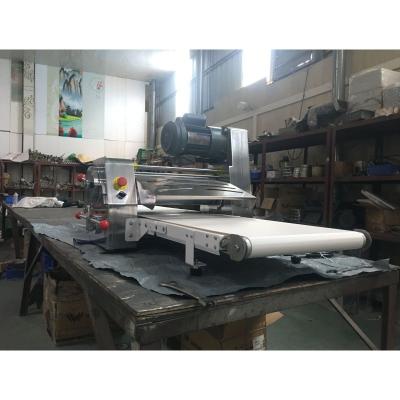 China Revolutionize Your Baking Process with High Productivity Dough Sheeter 1775*730*640mm for sale