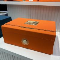 China Custom Size Accepted Paperboard Packaging Magnet Closure Cardboard Foldable Magnetic Gift Box With Logo for sale
