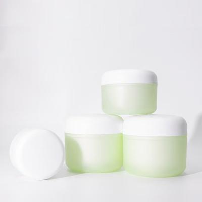China 100% Fresh PP Plastic Cream Jar 20 Days Lead Time Cosmetic Packaging White Green for sale