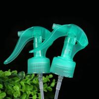 China Ribbed Collar Mini Trigger Sprayer with Turn-Lock Switch and Chemical-Resistant Mist Sprayer for Salon and Home Use for sale