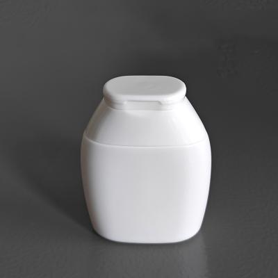 China 40ml 60ml HDPE Flip Top Cap Cosmetic Bottle Customizable Shapes for Shampoo Skincare for sale