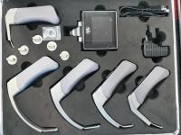 China 3 Inch LCD Reusable Video Laryngoscope 5 Blades Adult Pediatric Intubation 3400mAh for sale