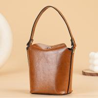 China Retro Versatile Soft Leather Exquisite Cute Coin Purse Card Holder Women's Vegetable-Tanned Cowhide Mini Bucket Wallet for sale
