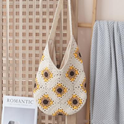 China 2026 New Style Floral Weave Bag Handwoven Daisy Straw Bag Women's Travel & Vacation Single Shoulder Tote Bags Wholesales for sale