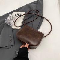 China Trendy Small Bags for Women 2025 New Arrivals Fashionable Versatile Shoulder Crossbody Bag Vintage Bucket Bag Phone Pouch for sale