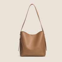 China Women's 2025 New Arrival Luxury-Feel Large-Capacity Bucket Bag Soft PU Leather Versatile Shoulder Crossbody Bag LOGO Available for sale