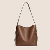 China Women's 2025 New Arrival Luxury-Feel Large-Capacity Bucket Bag Soft PU Leather Versatile Shoulder Crossbody Bag LOGO Available for sale