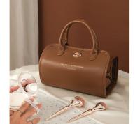 China Foldable Niche Portable Retro Luxury Detachable Minimalist Makeup Organizer Bag Waterproof PU Leather Cosmetic Bag 2026New Style for sale