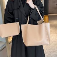 China Custom Trending Overseas-Style Tote Bags for Women New Shoulder PU Leather Bags Fashionable Oversized Sophisticated Tote Bags for sale