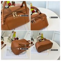 China 2026 New Arrival Large Capacity Commuting Makeup Bag Premium-Quality Boston-Style Versatile Pillow Cosmetic Bag LOGO Available for sale