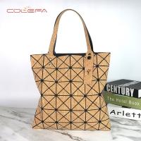 China Bark-Patterned Cork Tote Bags Women's Sophisticated Shoulder Bag Fashionable Handbag with Pleated Folds Stylish Shopping Tote for sale