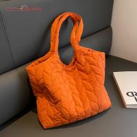 China Oxford Cotton-Filled Quilted Tote Bag for Women 2026 New Arrival Minimalist Solid Color Tote Autumn/Winter Diamond Quilted Bag for sale