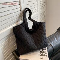 China Oxford Cotton-Filled Quilted Tote Bag for Women 2026 New Arrival Minimalist Solid Color Tote Autumn/Winter Diamond Quilted Bag for sale