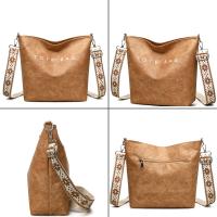 China DuPont Paper Fashion Crossbody Bag for Women New Minimalist Design Commuting Alphabet Shoulder Bag Large Capacity Tyvek Tote Bag for sale