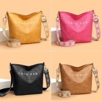 China DuPont Paper Fashion Crossbody Bag for Women New Minimalist Design Commuting Alphabet Shoulder Bag Large Capacity Tyvek Tote Bag for sale