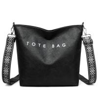 China DuPont Paper Fashion Crossbody Bag for Women New Minimalist Design Commuting Alphabet Shoulder Bag Large Capacity Tyvek Tote Bag for sale