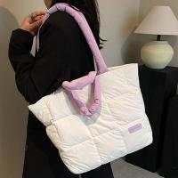 China Colefa Aesthetic Travel Gear Puffy Quilted Padded Puff Custom Shoulder Bags High Quality Puffy White Waterproof Fluffy Tote Bag for sale