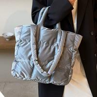 China Colefa Aesthetic Travel Gear Puffy Quilted Padded Puff Custom Shoulder Bags High Quality Puffy White Waterproof Fluffy Tote Bag for sale