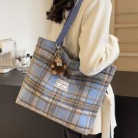 China Colefa Wholesale Autumn Winter Plaid Shoulder Bag High-end Versatile Commuting Plaid Bag Woolen Fabric Quality Hot Sale Tote Bag for sale
