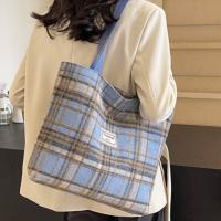 China Colefa Wholesale Autumn Winter Plaid Shoulder Bag High-end Versatile Commuting Plaid Bag Woolen Fabric Quality Hot Sale Tote Bag for sale