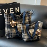 China Colefa Wholesale Autumn Winter Plaid Shoulder Bag High-end Versatile Commuting Plaid Bag Woolen Fabric Quality Hot Sale Tote Bag for sale
